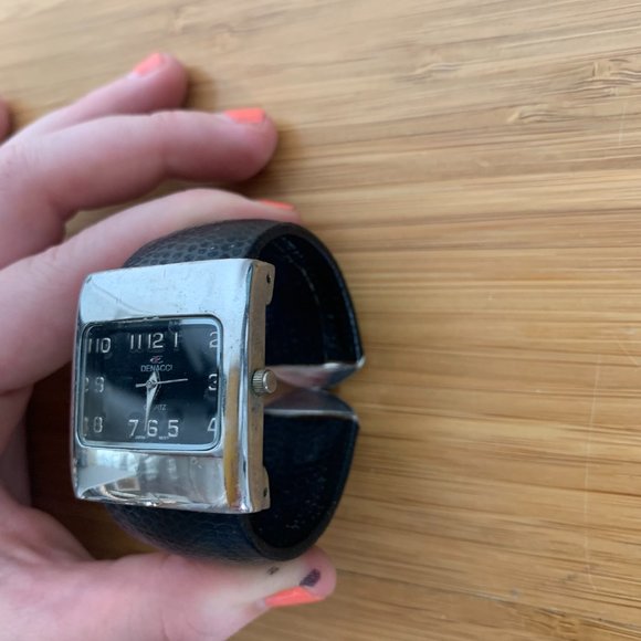 Denacci | Accessories | Denacci Vintage Womens Watch W Black Band Is ...